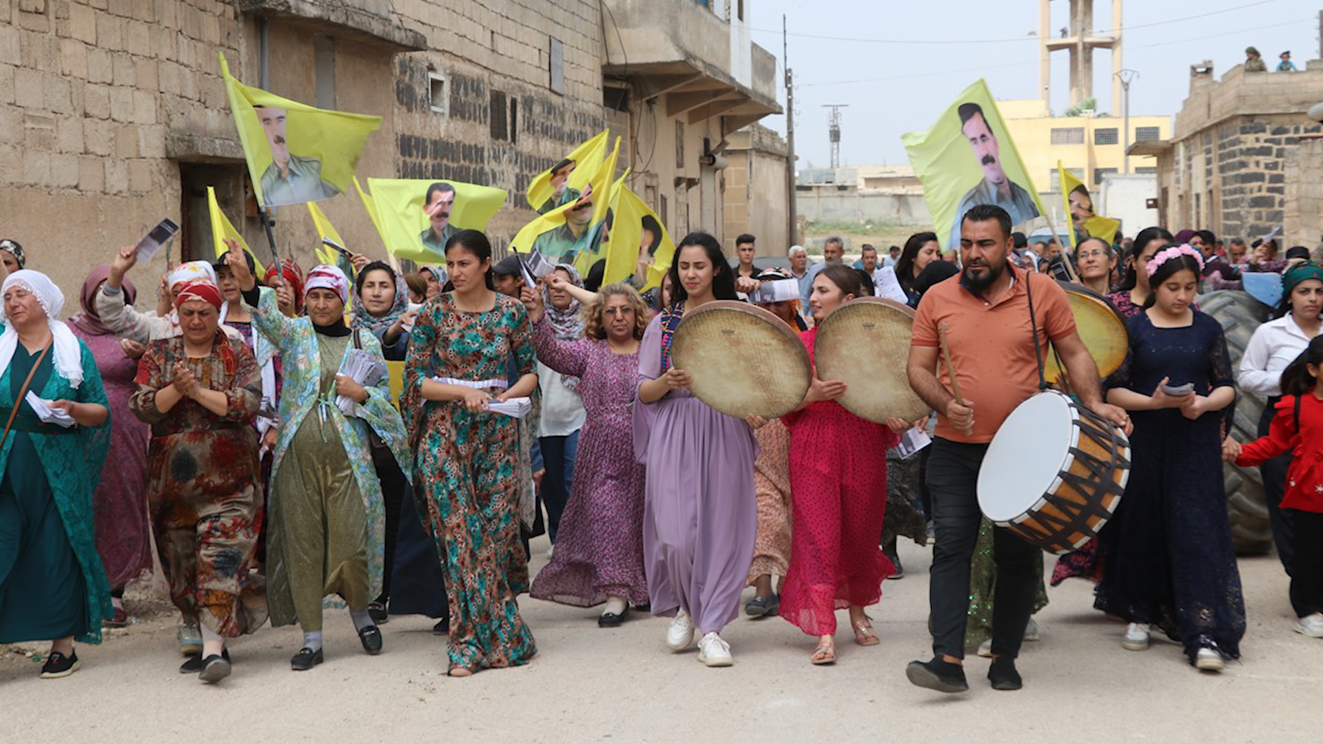 Şehba-Ji bo azadiya fîzîkî ya Rêber Apo 7 hezar belavok hatin ...